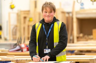Level 3 Apprenticeship in Site Carpentry | MidKent College